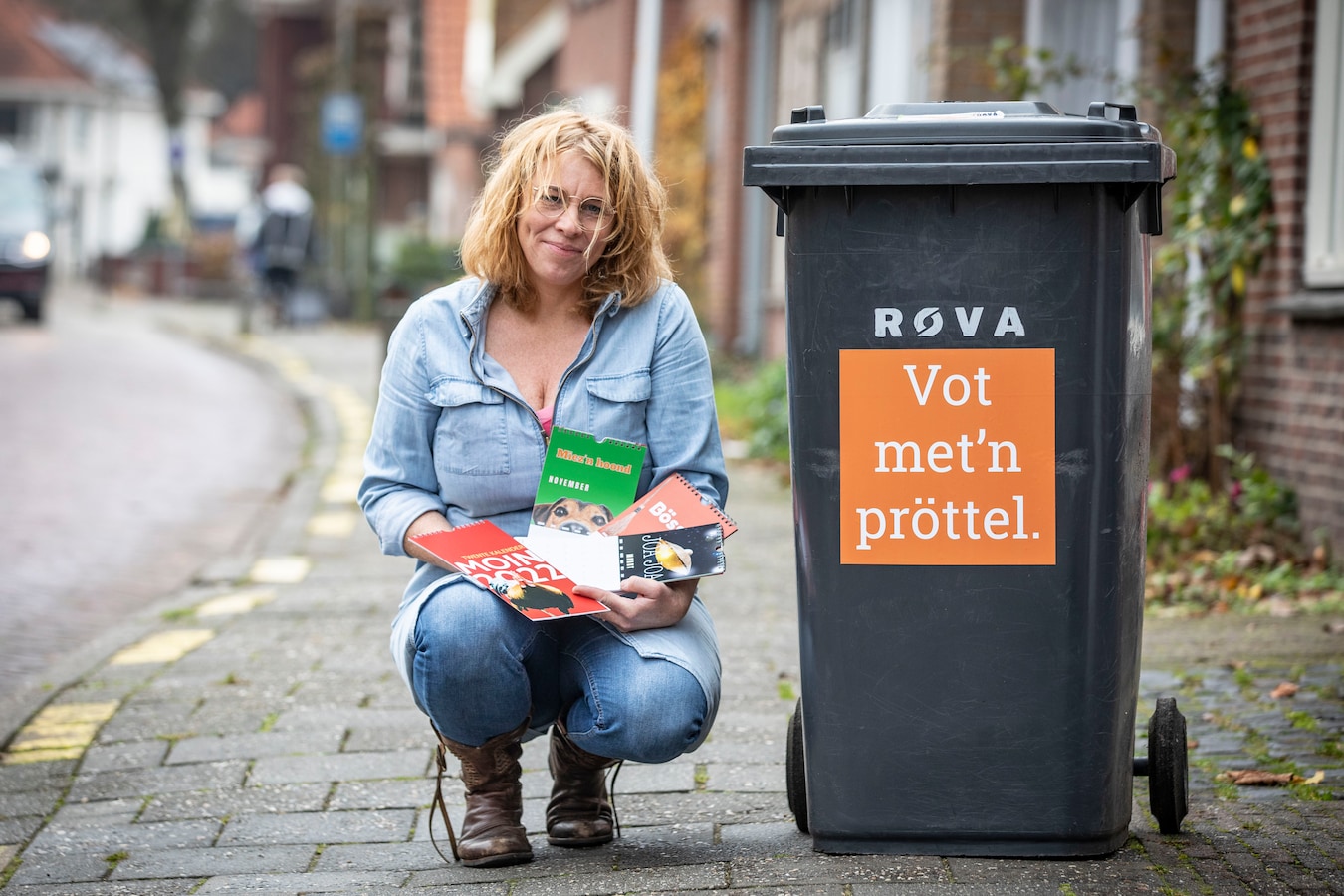 Audrey uit Vasse maakt tweede kalender vol spreuken in het plat: ‘As ...