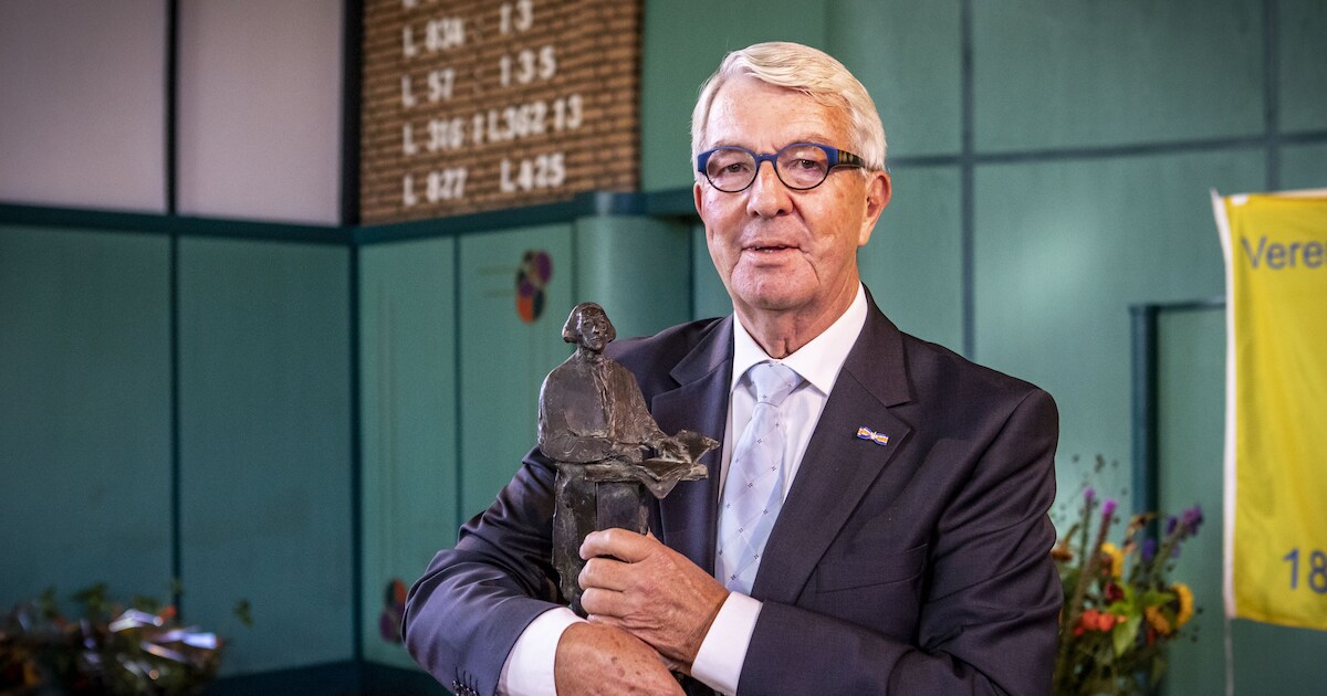 Geograaf John van Zuidam ontvangt J.W. Racerprijs | Oldenzaal e.o ...