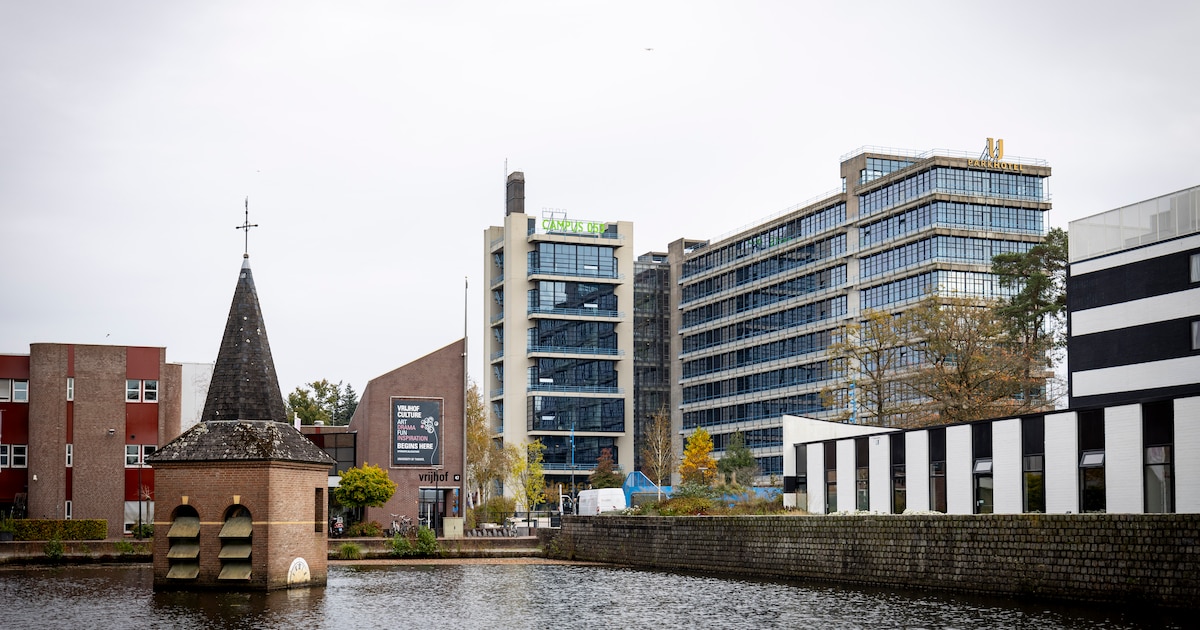 UT in financiële crisis noteert tot eigen verbazing een plus van bijna ...