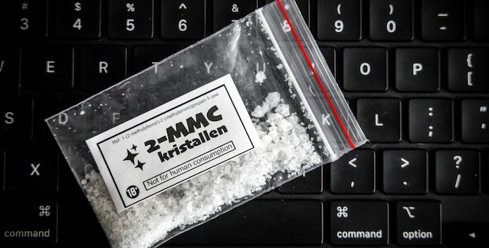 Waarom designerdrugs zoals 2-MMC en Flakka nu verboden zijn | Deventer ...