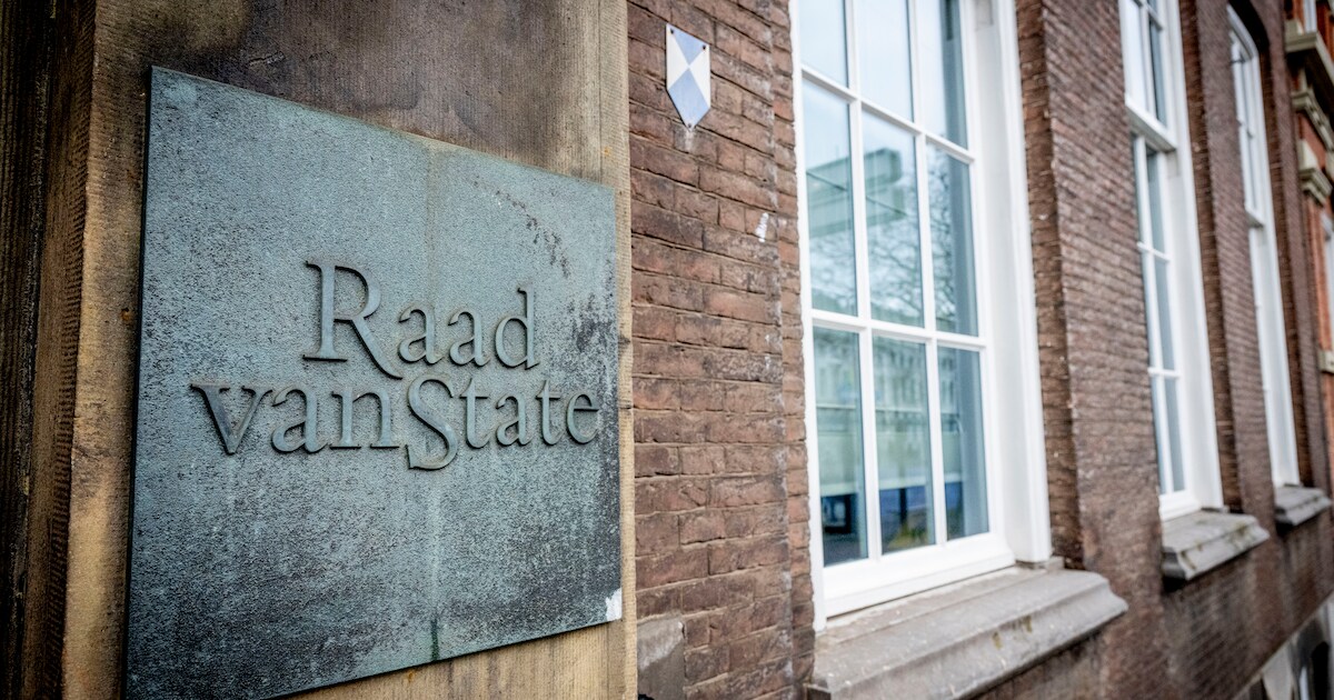 Inwoner Ambt Delden wil buren uit boerderij hebben, gemeente weigert ...