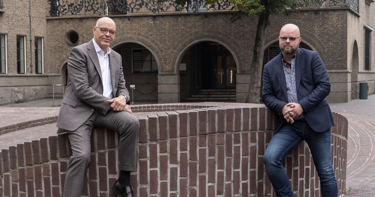 Negatief imago kwelt Enschedese ambtenaren: ‘Die gemeente doet het fout’ | Enschede | tubantia.nl