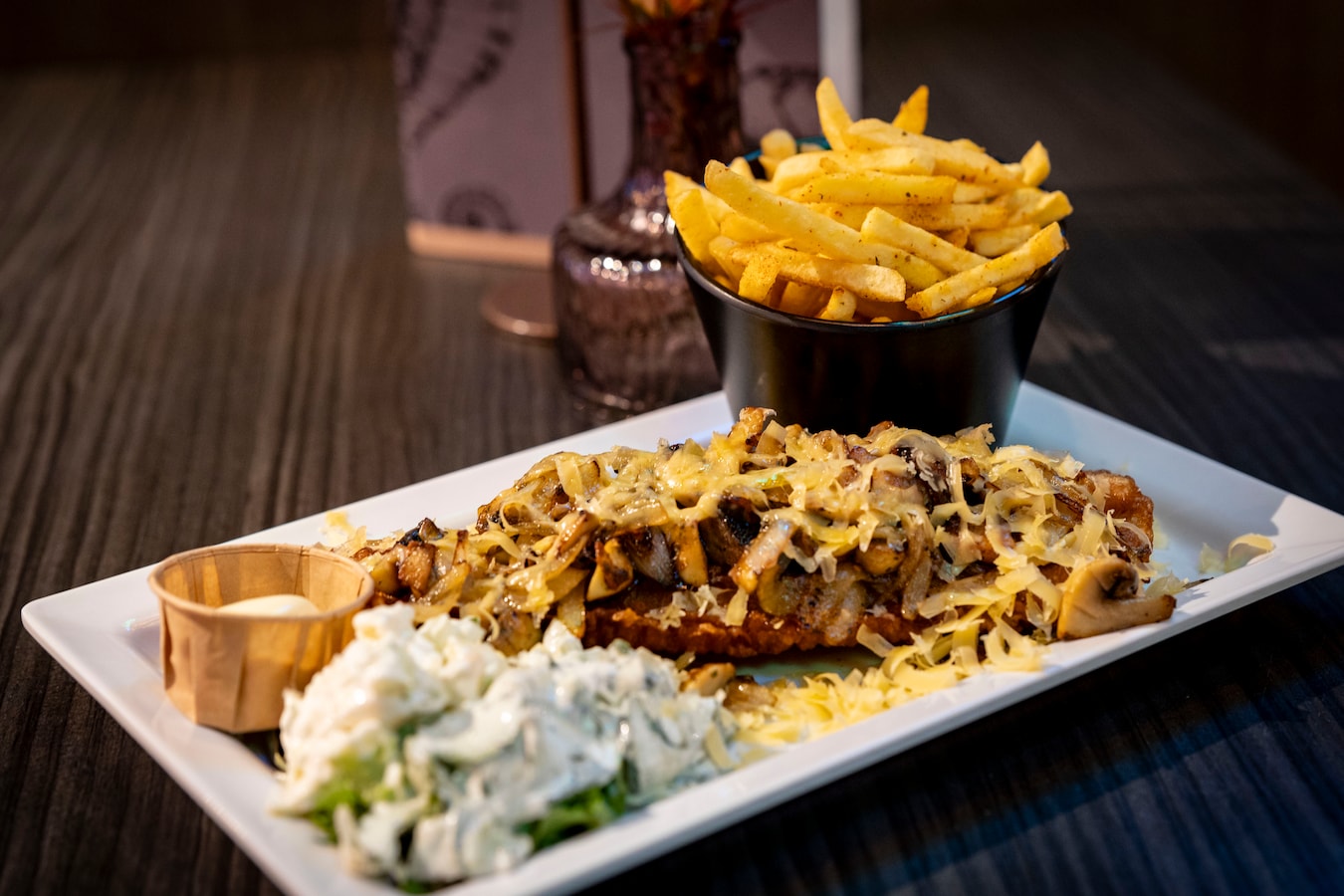 In dit Twentse restaurant kun je kiezen: eet je je vis in Nederland, of ...