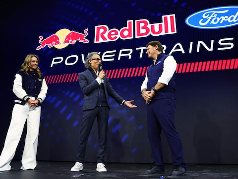 Teambaas Max Verstappen verwacht dat Red Bull flinke inhaalslag moet ...