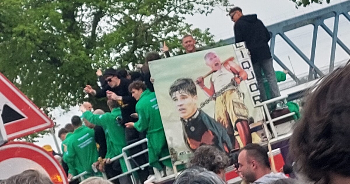 Spits Go Ahead Eagles krijgt waarschuwing voor tonen van veelbesproken ...