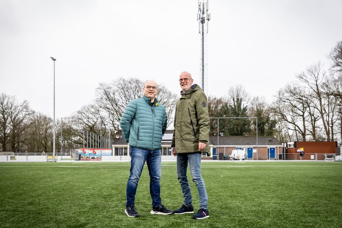 De voetbalclubs De Esch en Oldenzaal zijn goede buren op één park: ‘Dit ...
