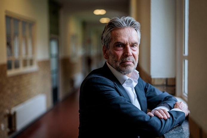 Dick Schoof komt naar Enschede en opent het academisch jaar voor de UT ...