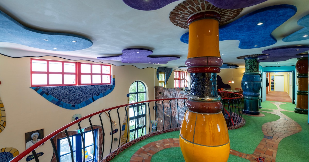 Wat denk jij dat er moet gebeuren met het bijzondere kantoorpand in Goor? Laat je mening horen ...