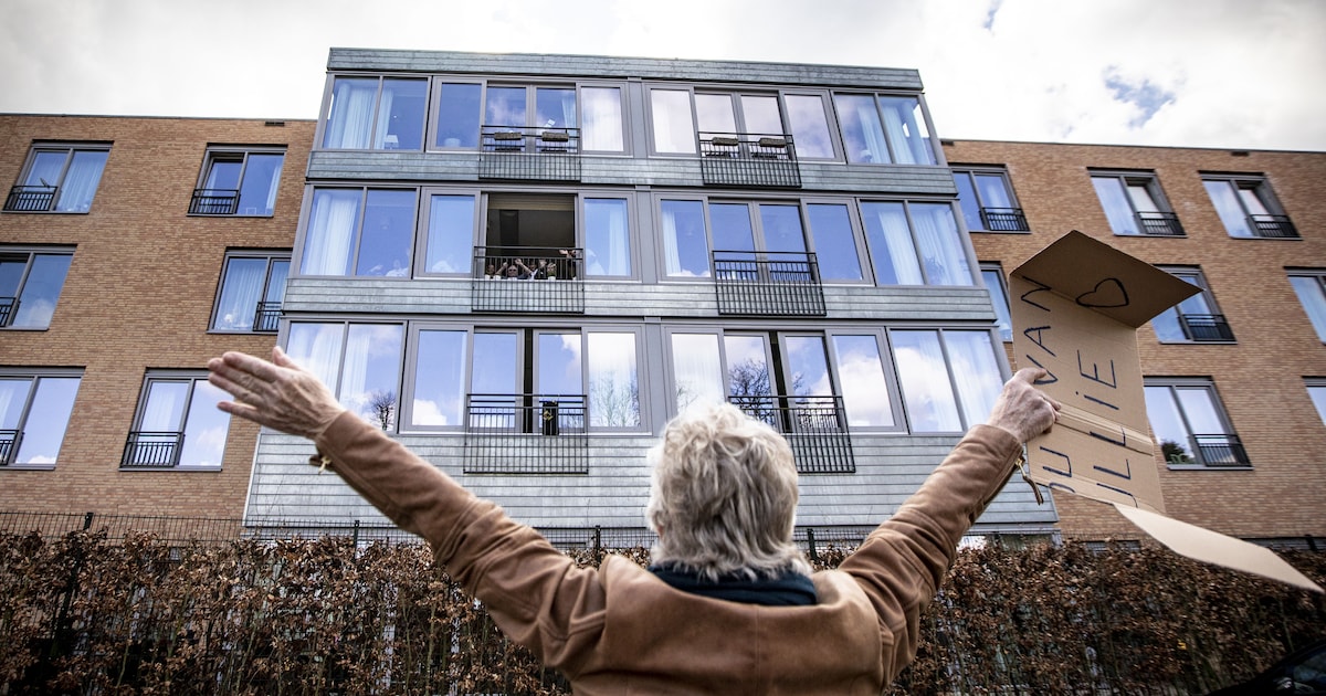 GGD-baas Samantha Dinsbach ziet dat coronabeleid diepe sporen nalaat: ‘Het besef komt dat we te ...